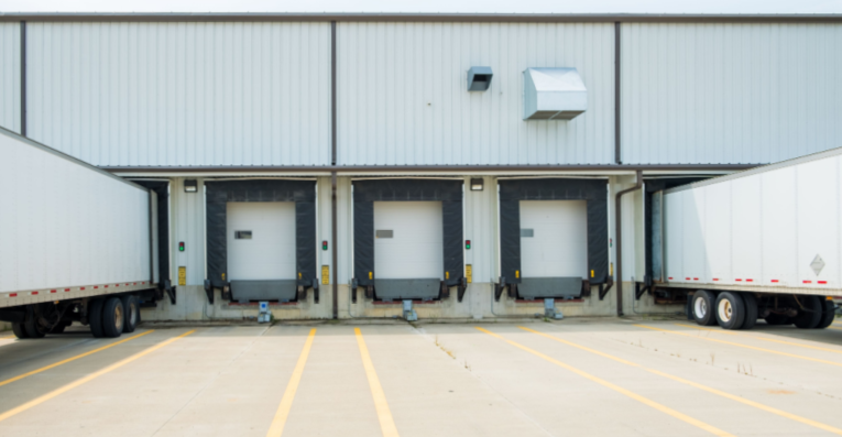 Equipamentos para docas agregam desempenho logístico e segurança